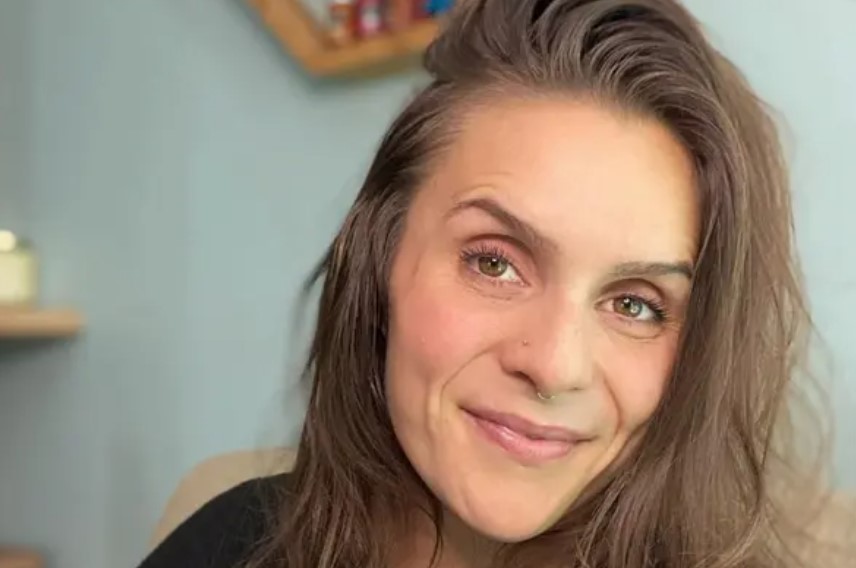 Disabled mum who wants to live considers assisted dying