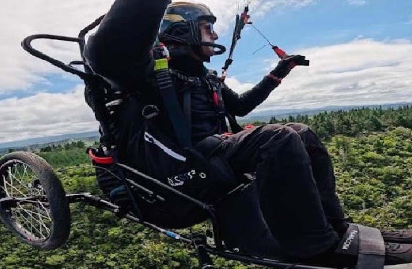 Pakistani athlete becomes Asia’s first disabled paragliding pilot
