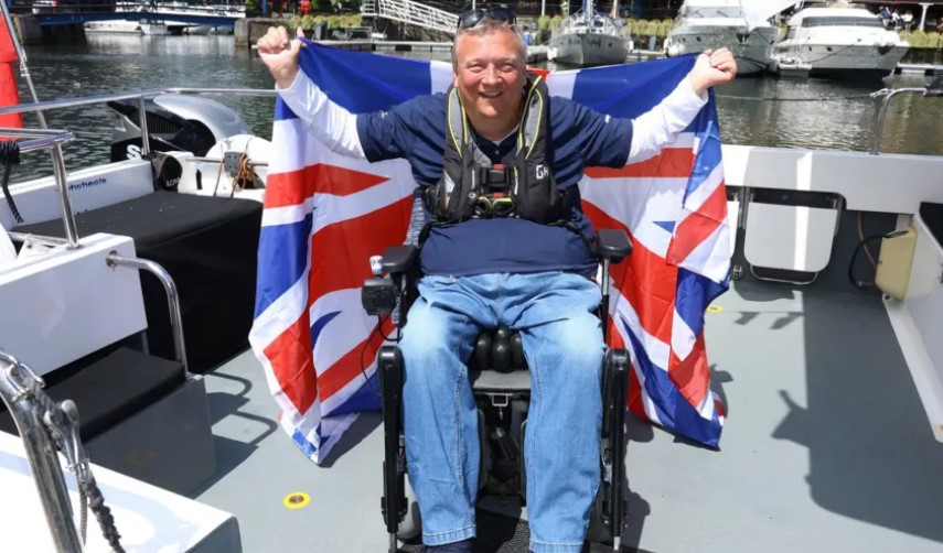Paralysed sailor completes epic powerboat challenge